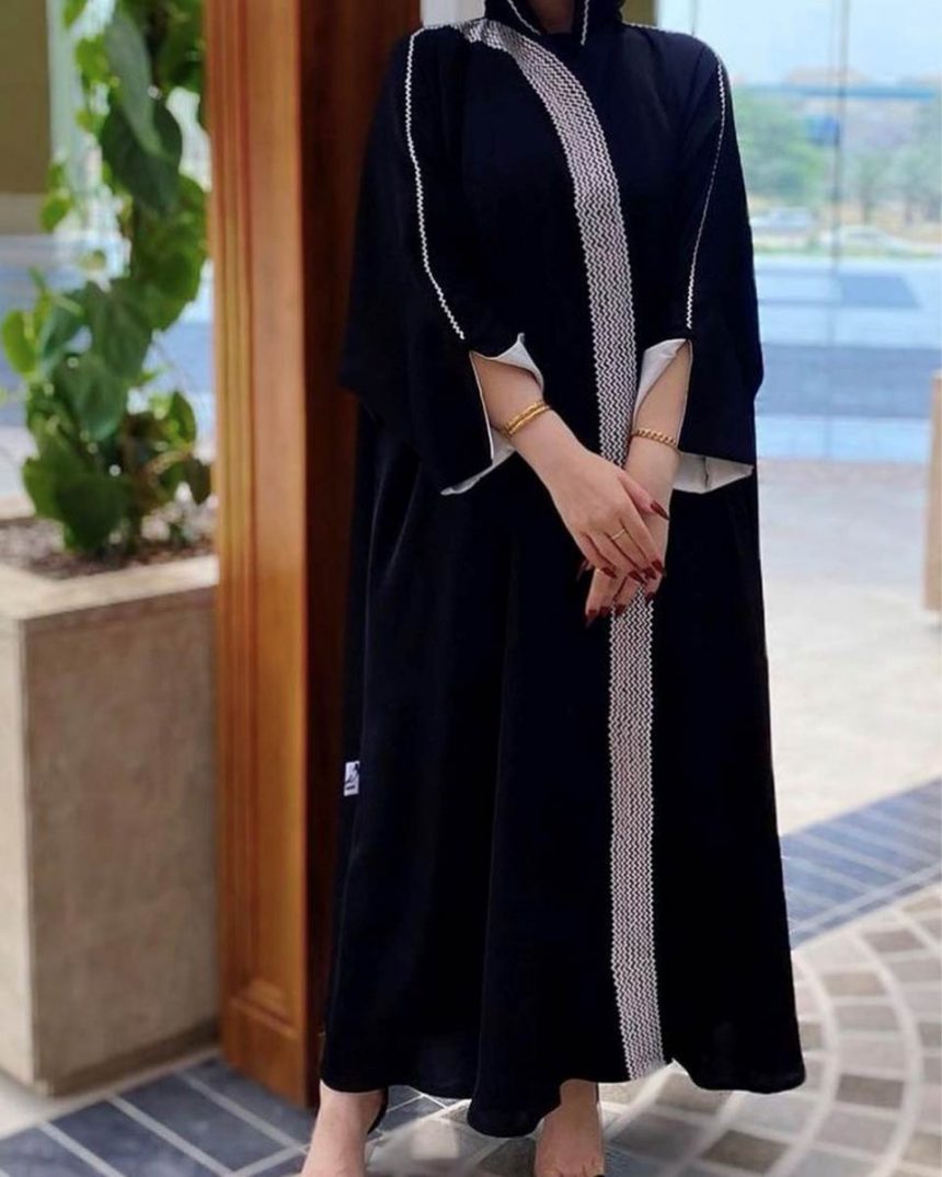 Embroidered Split Sleeves | Black Rose Abayas